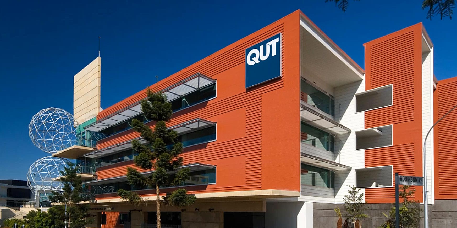 HoloMonitor down-under – Freya & Olaf advance QUT research - PHI